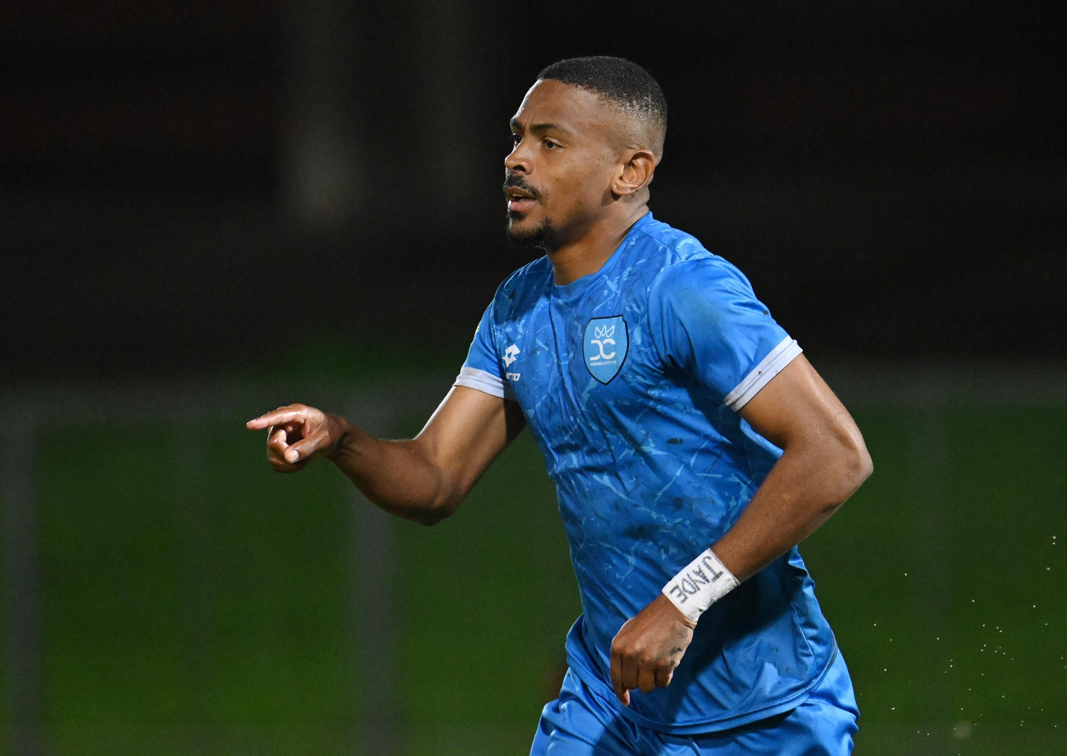 Kuvela umbango wenkontileka uKamatuka ehlukana neCity