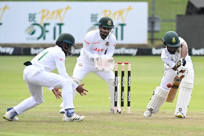 Bangladesh stem Proteas run flow with two wickets in second session