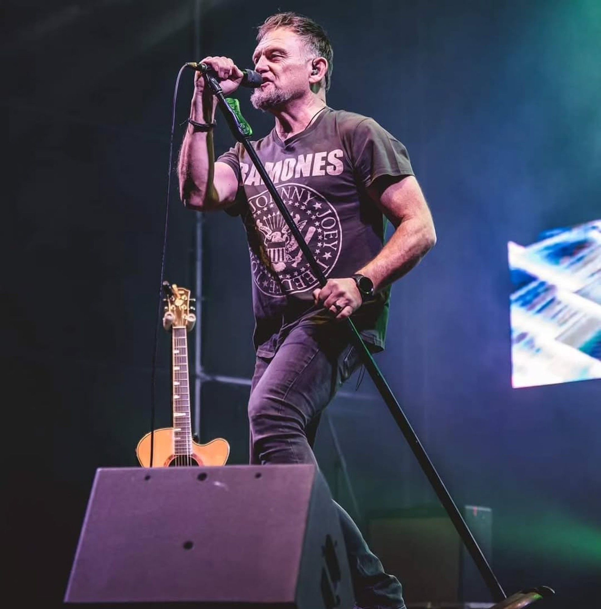 Steve Hofmeyr stirs the pot with ‘Oranje’: an anthem amplifying ...