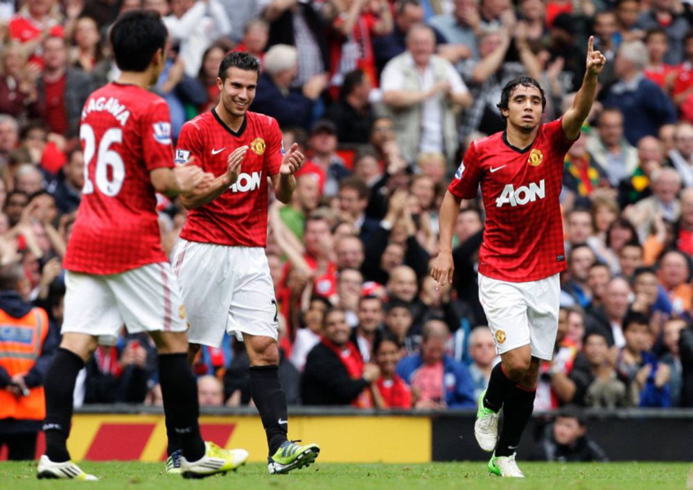 Van Persie scores in United victory