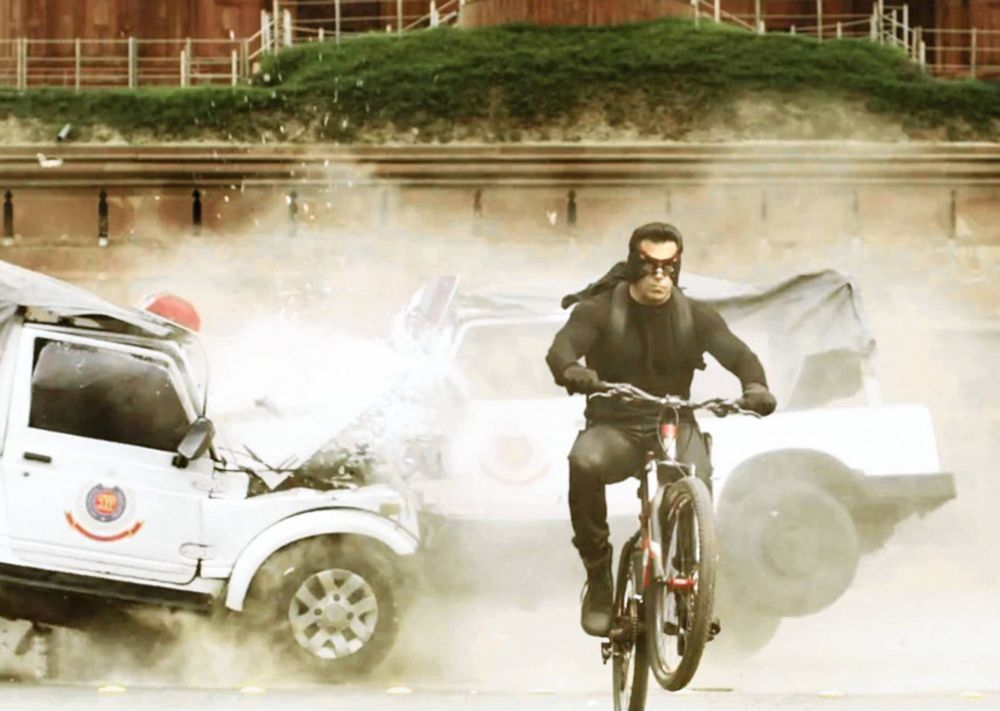 Salman kicks butt as adrenalin junkie