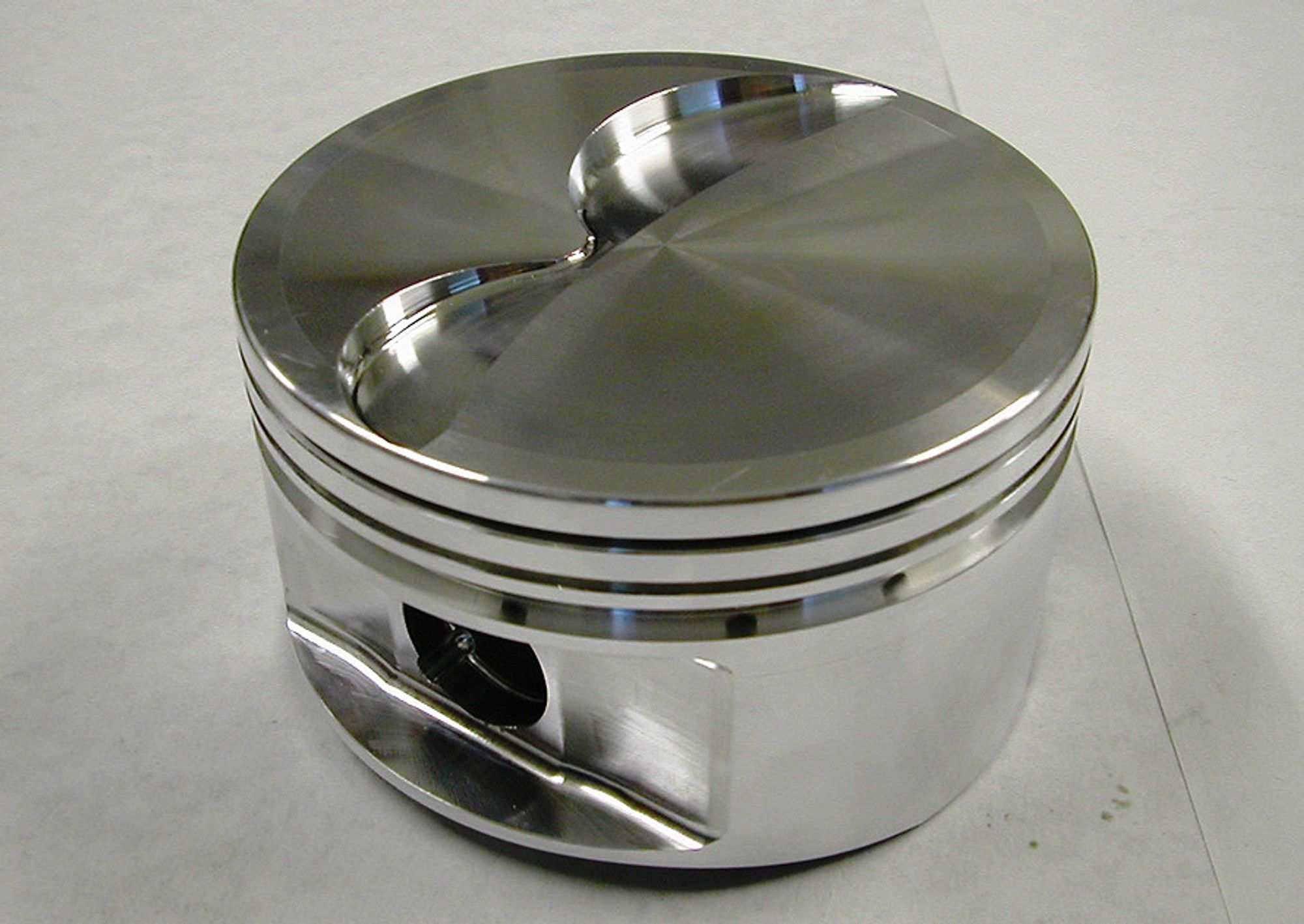 Working with pistons a delicate task