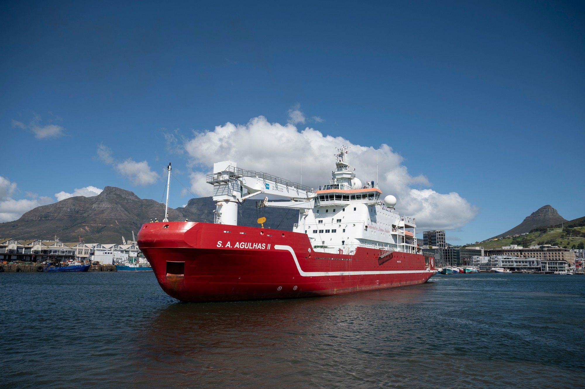 SA Agulhas II sets sail for research