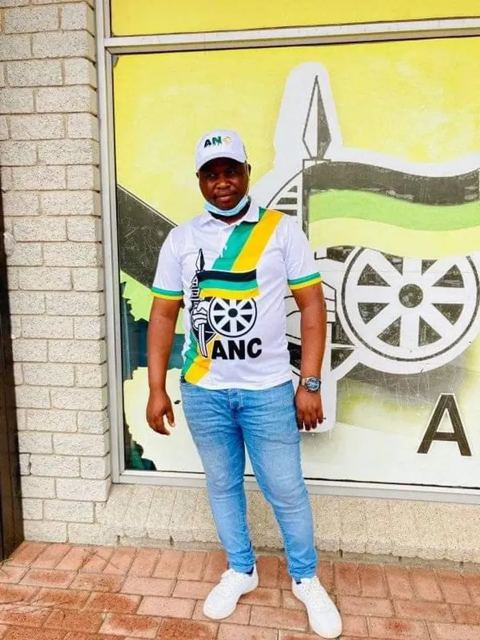 RAADSLID ‘ROBBED’ - Kraaifontein skelms druk ward councillor vas while ...