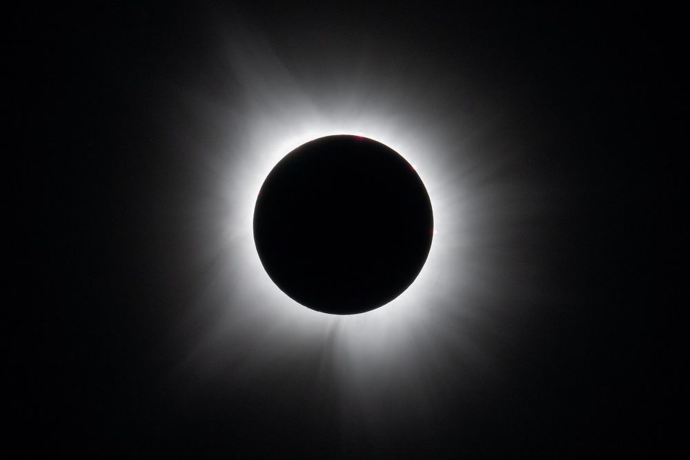 Continent holds its breath: solar eclipse stuns North America