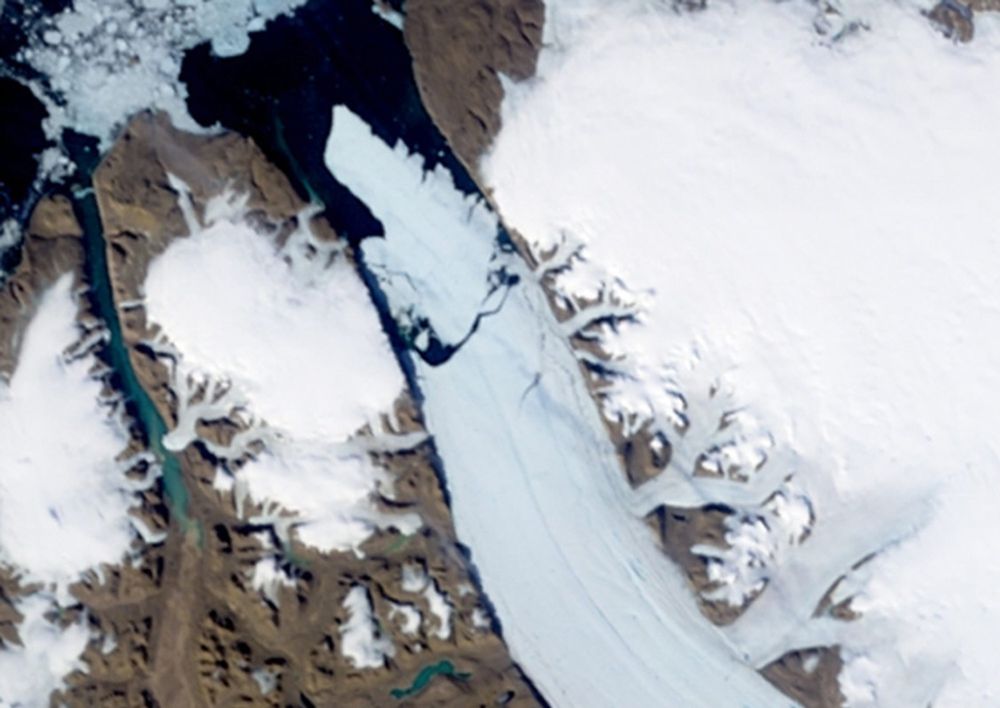 Hiker's mummified body found in melting glacier after 28 years