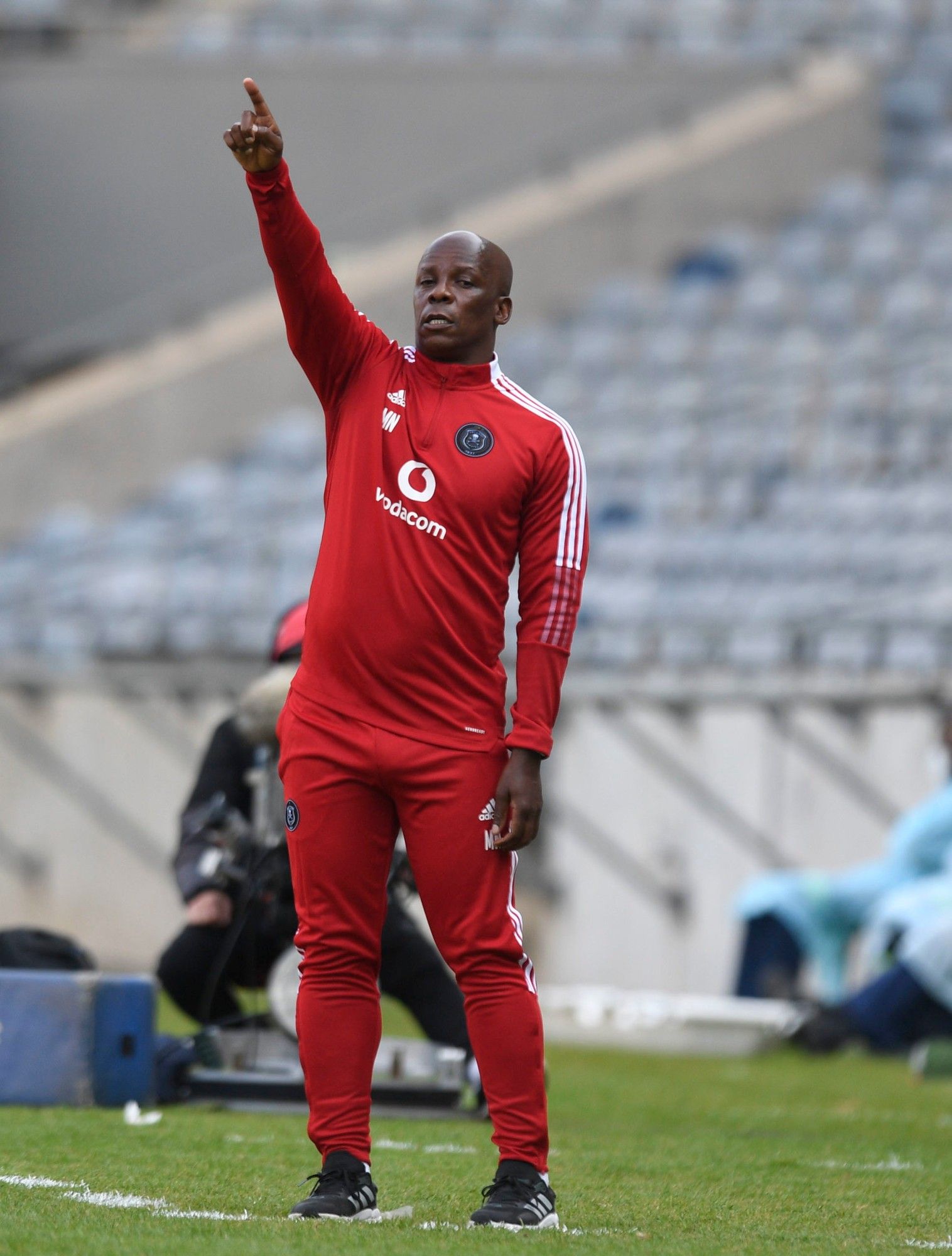 Ayahlangana amathambo eZimnyama phesheya