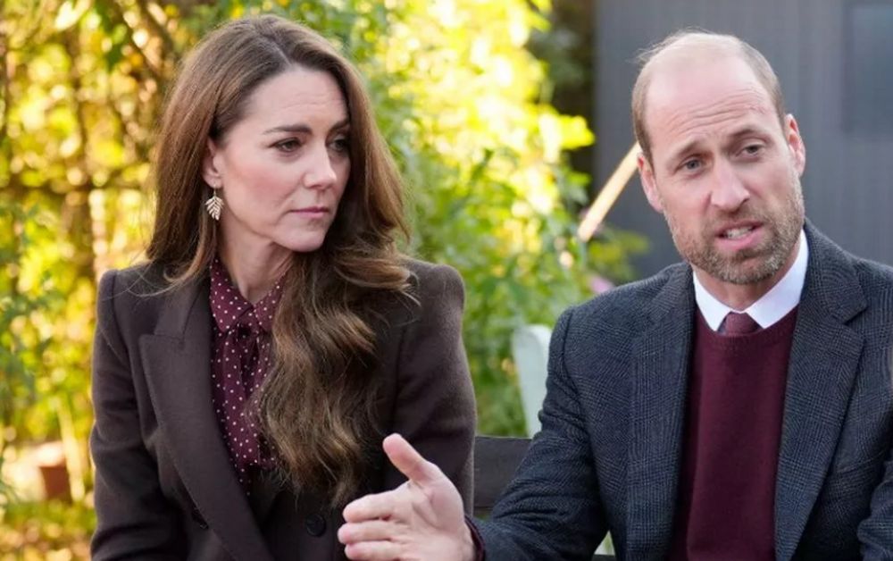 WATCH: Princess of Wales makes her first public appearance since ending ...