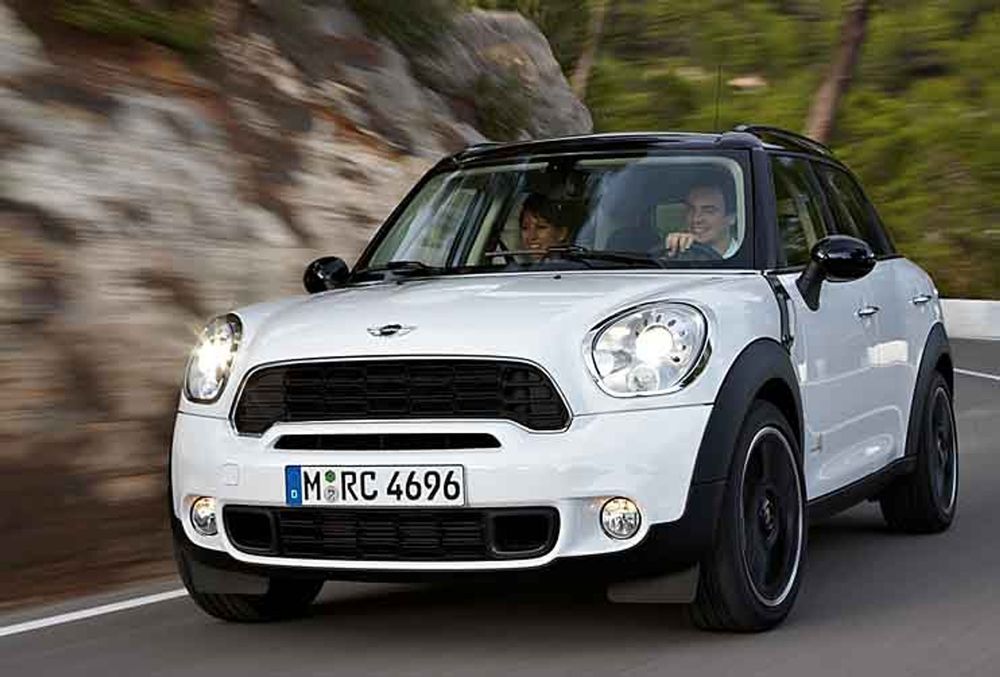 Mini goes Country with four doors, hatch and 4x4