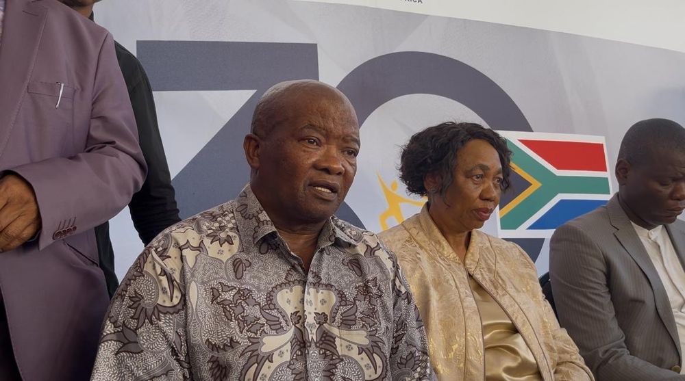 Holomisa's DRC probe call receives support