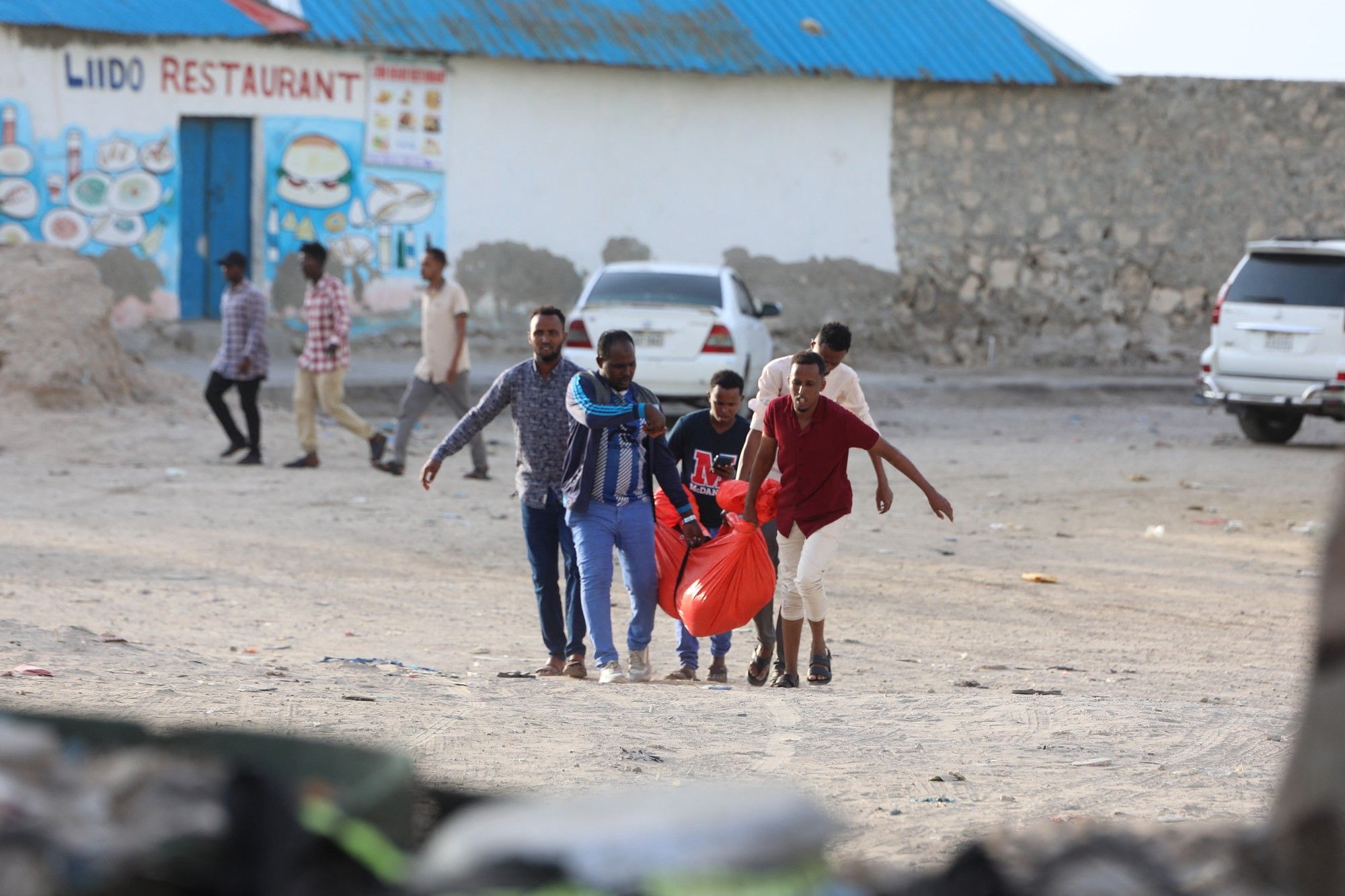 32 people killed on Mogadishu beach in Somali