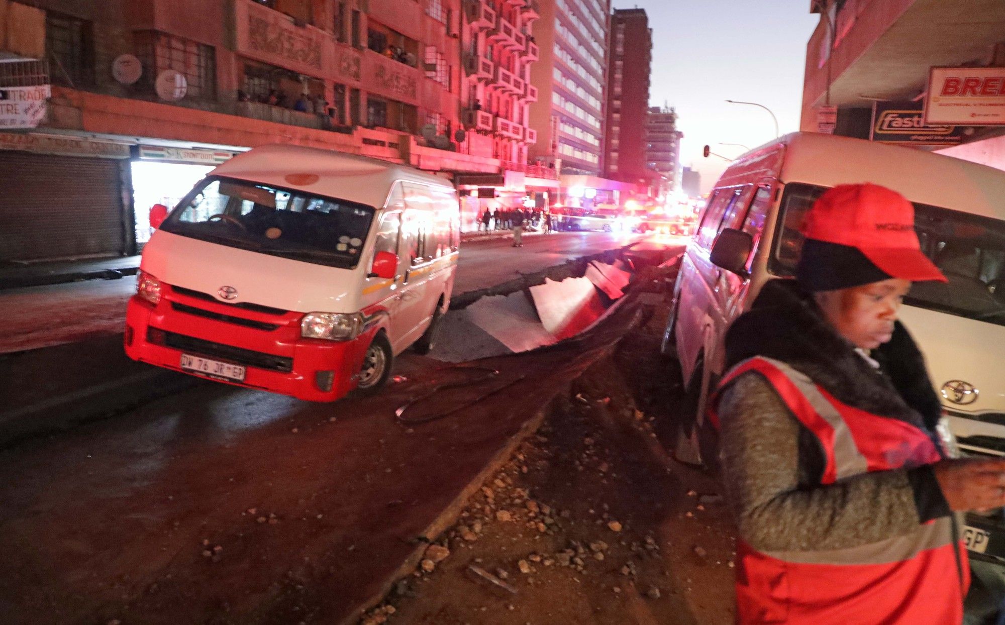 Joburg Bree Street Explosion: Egoli Gas detects a ‘small leak’ on one ...