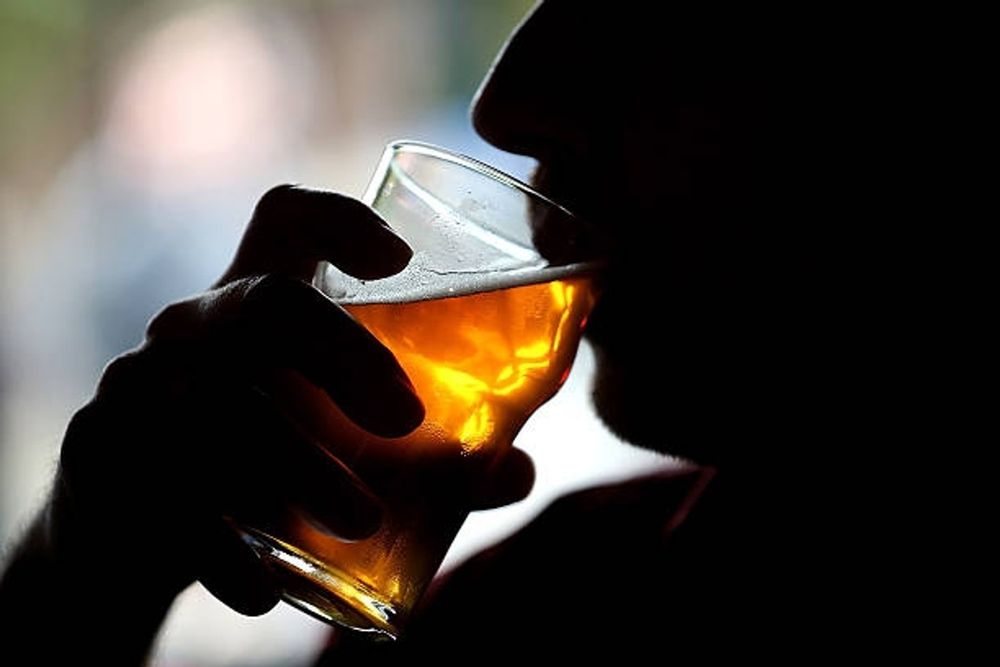 Liquor Traders Associations call for taverns to serve as alcohol ...