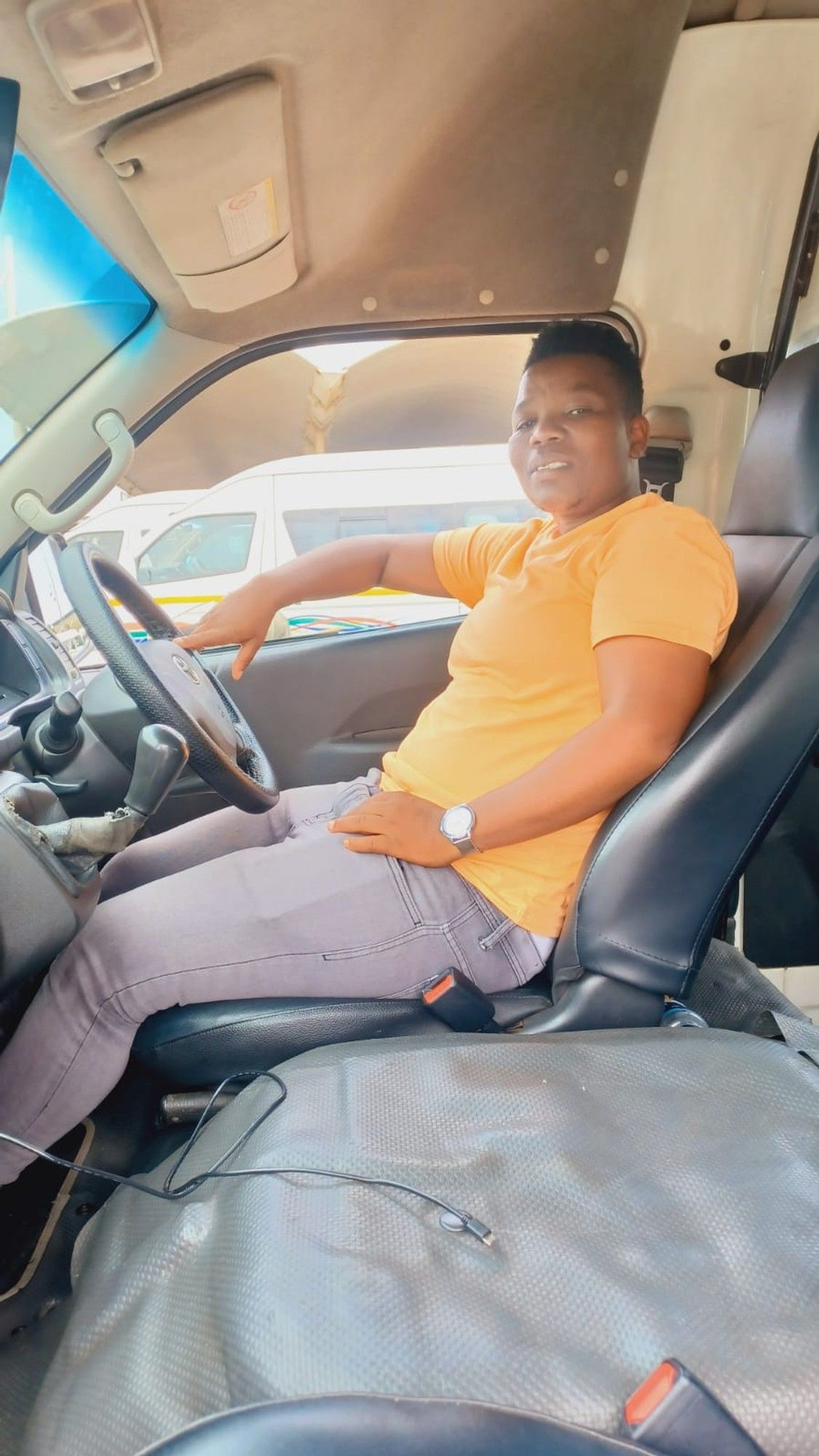 Ukushayela itekisi kuwubizo akuyekeki: imbokodo