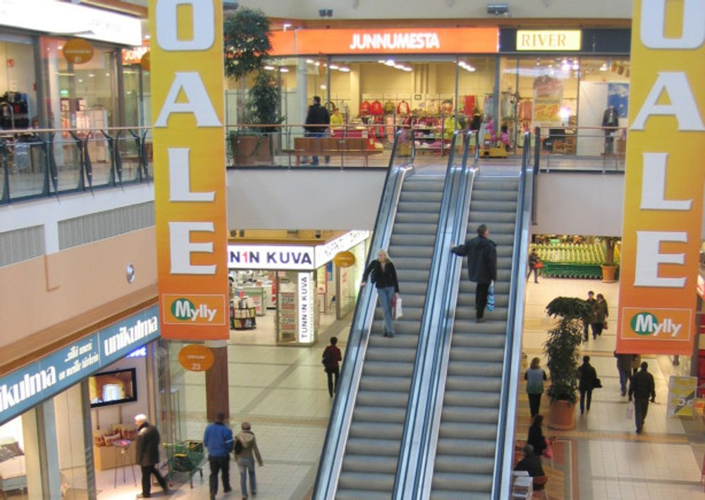 Simon opposes CSC's Trafford deal