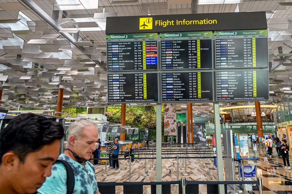 London's Heathrow Airport closed after a fire causes major power cut