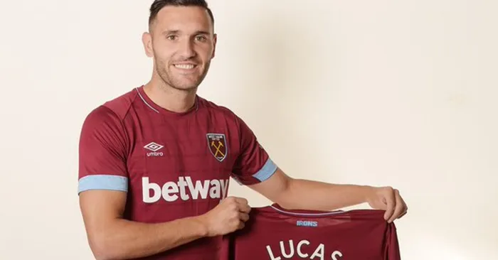 West Ham sign striker Perez from Arsenal