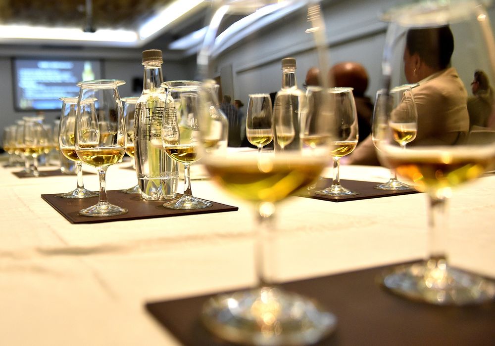 10 Ways to get served quickly at a bar on #WorldWhiskyDay on Saturday