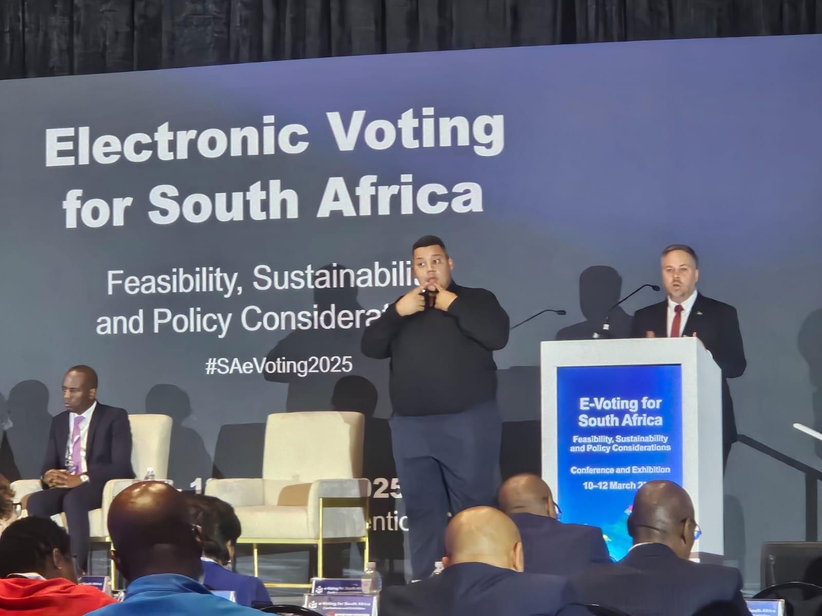 e-Voting conference: Schreiber's plan to ditch green ID book