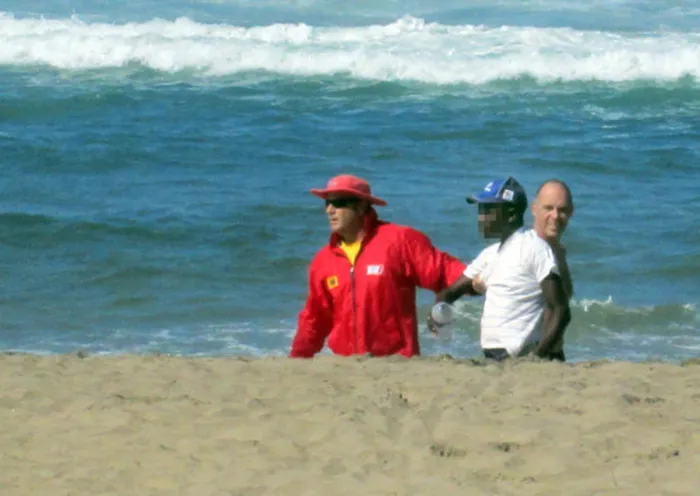 Durban lifeguards nab thief