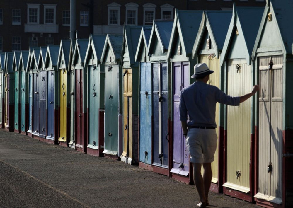 Six day queue for a beach hut