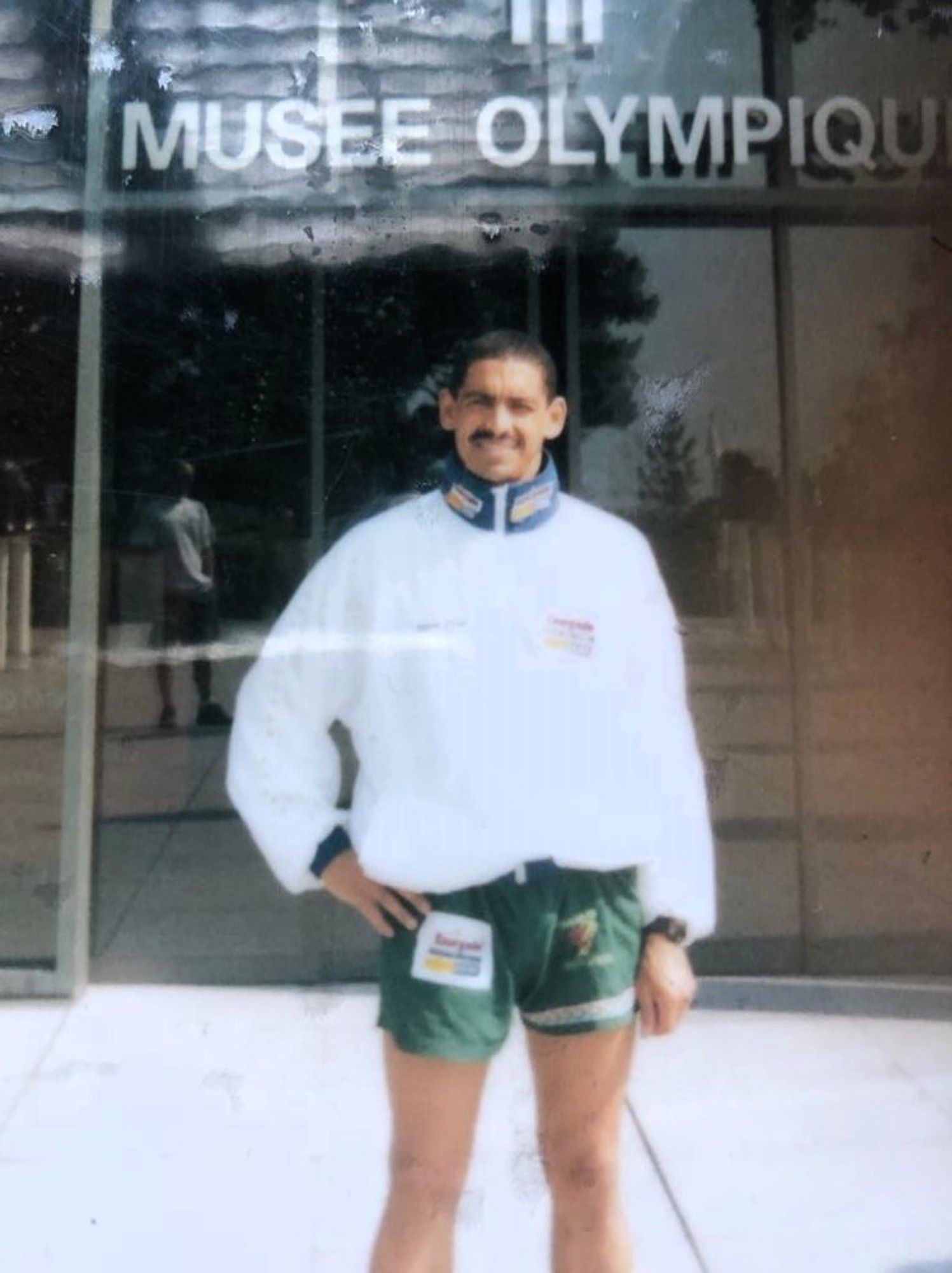Documentary pays tribute to former star swimmer