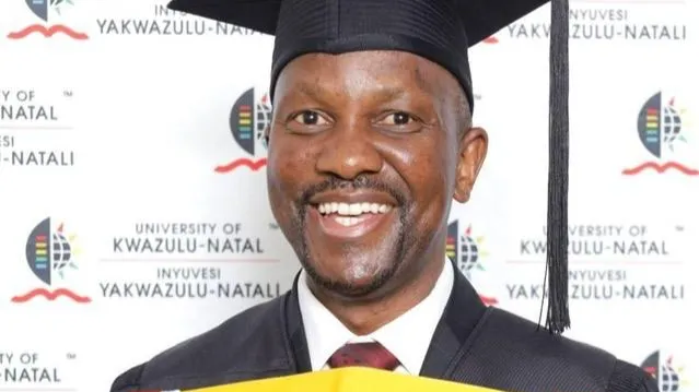 Bafuna iziqu zobudokotela osopolitiki abebegqoka amajazi