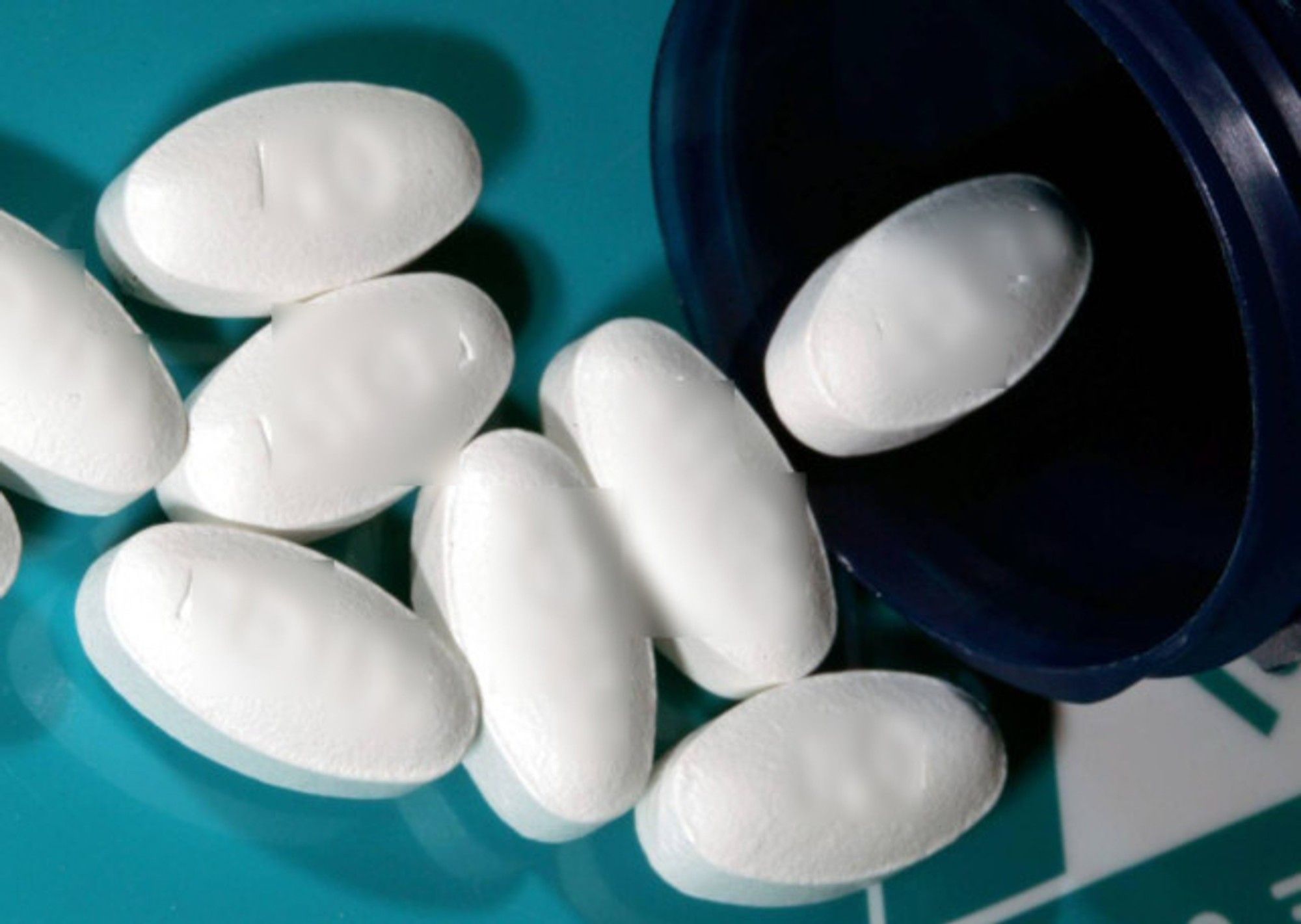 A cloak and ‘dagga’ game