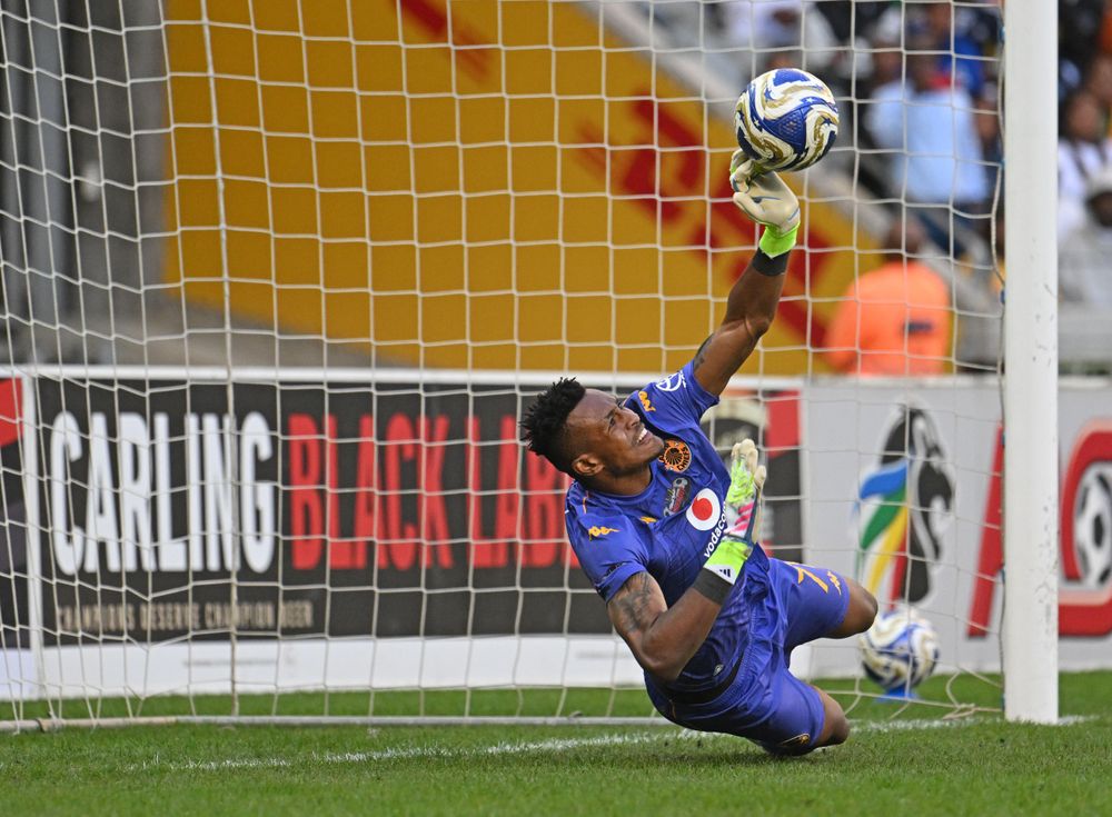Kaizer Chiefs Fiacre Ntwari and Zimbabwe's Washington Arubi a threat to ...