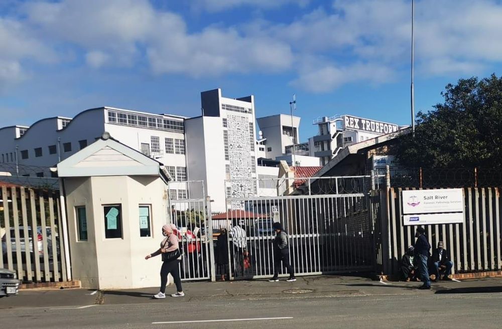 Blaze damages 11 bodies at morgue