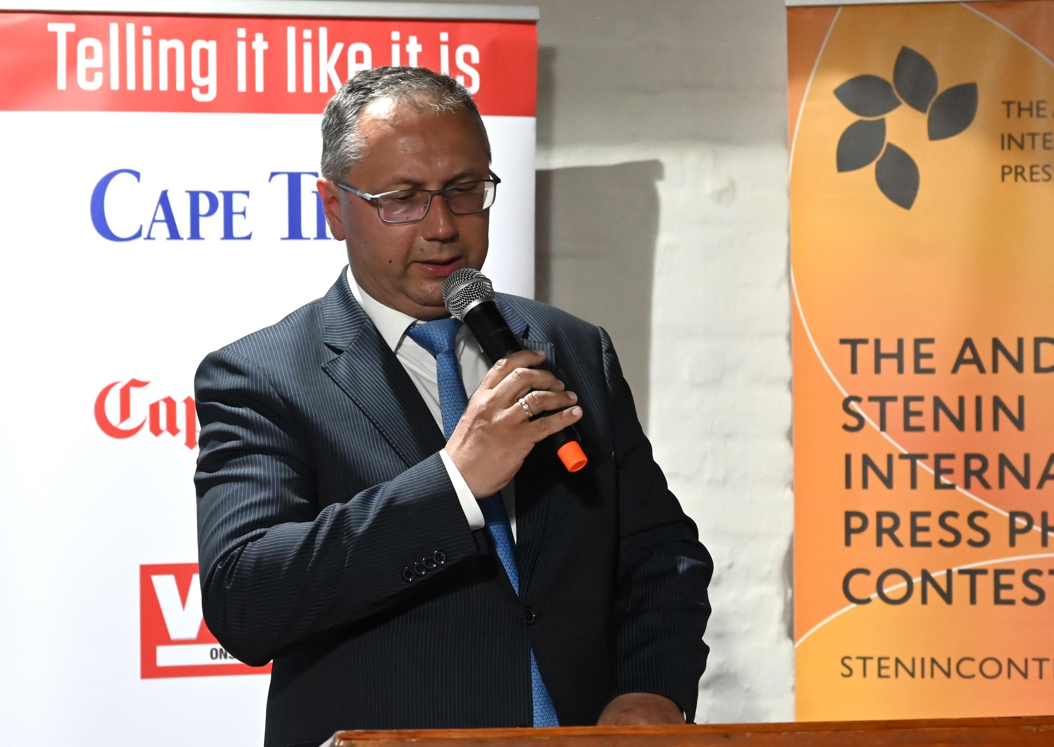 Russian Consul General Aleksei Malenko welcomes the Andrei Stenin Press ...