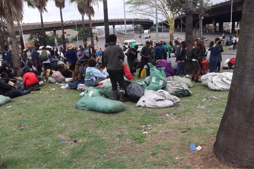 Kubukeka kukude phambili amaphara edla umzila eThekwini