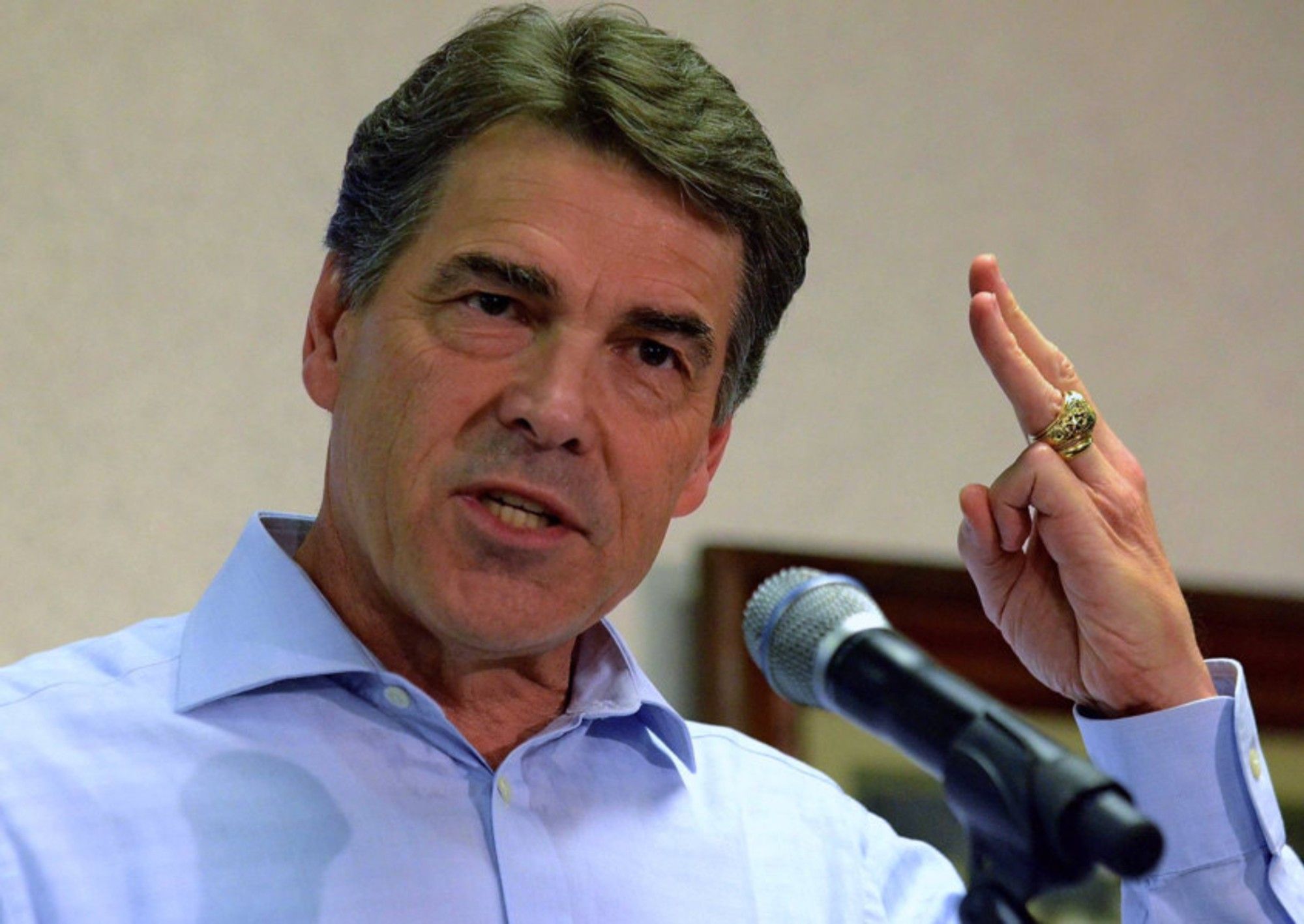 I dislike Washington: Perry