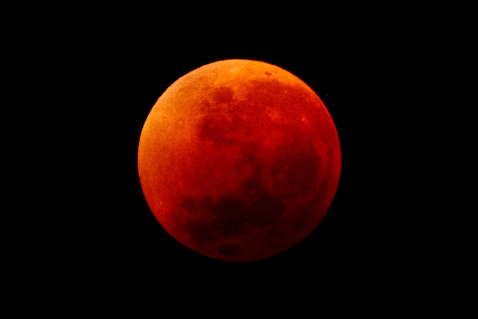Blood Moon: Redder moon during the total lunar eclipse to dazzle South ...