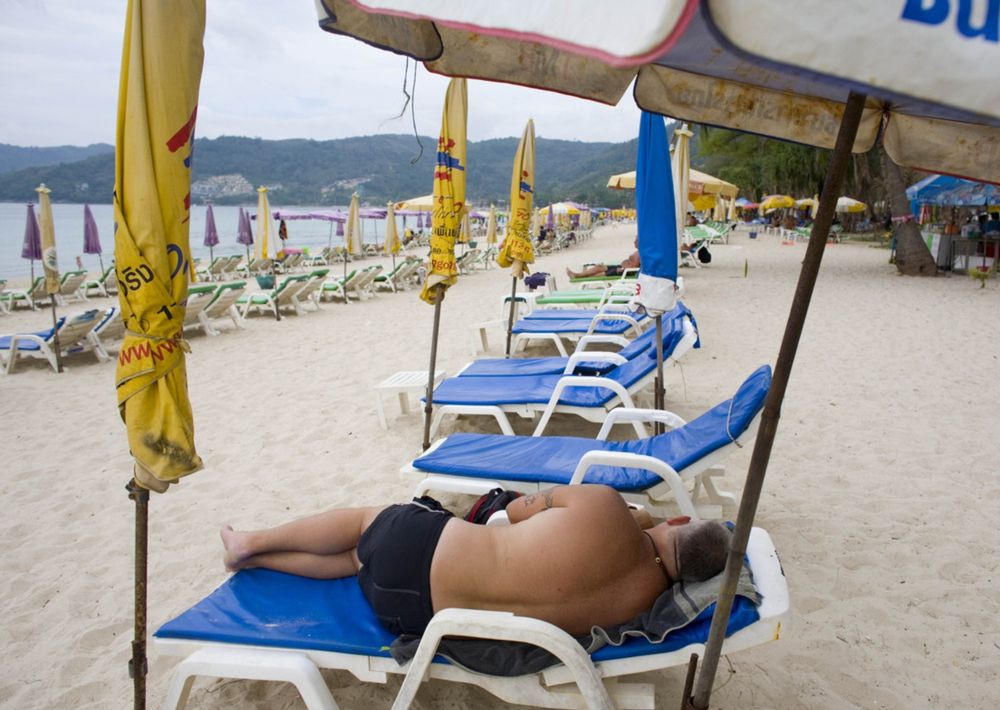 Thai journo gunned down on tourist island