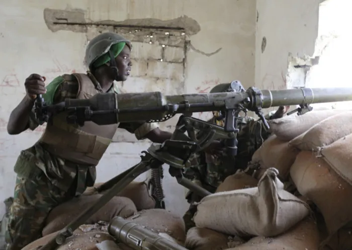 Islamist rebels bomb Somali theatre, killing 6