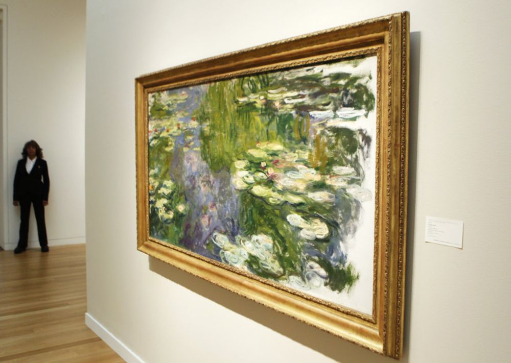 Man held for selling fake paintings