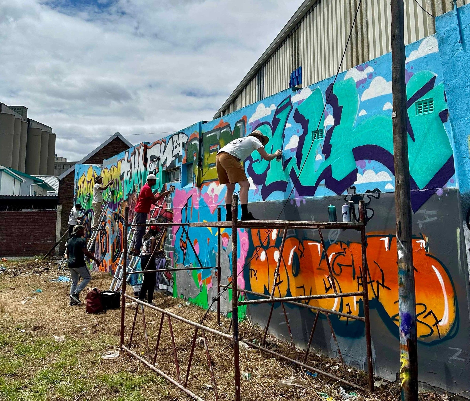 Graffiti jam transforms Salt River wall