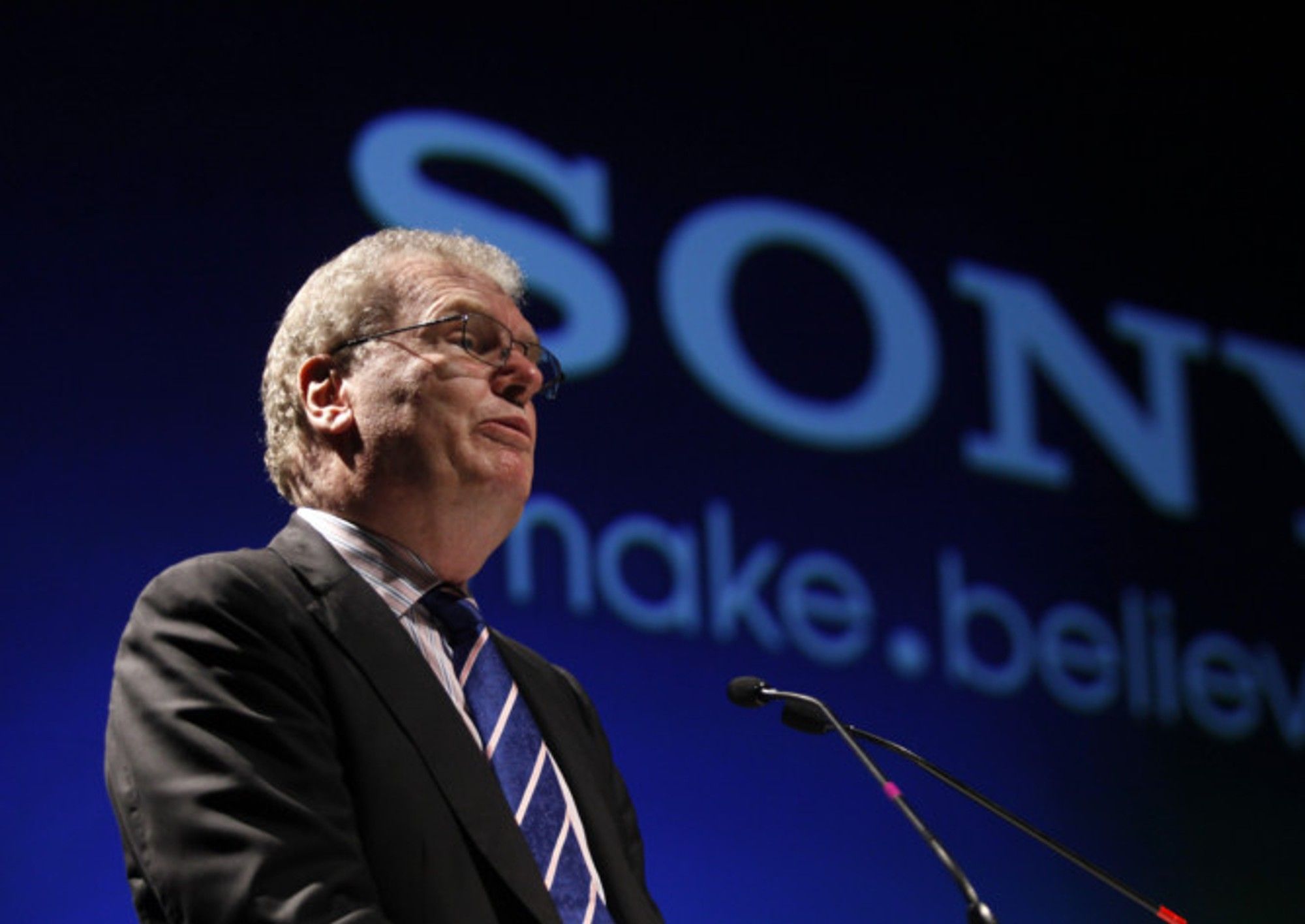 Stringer to ‘step down’ as Sony president