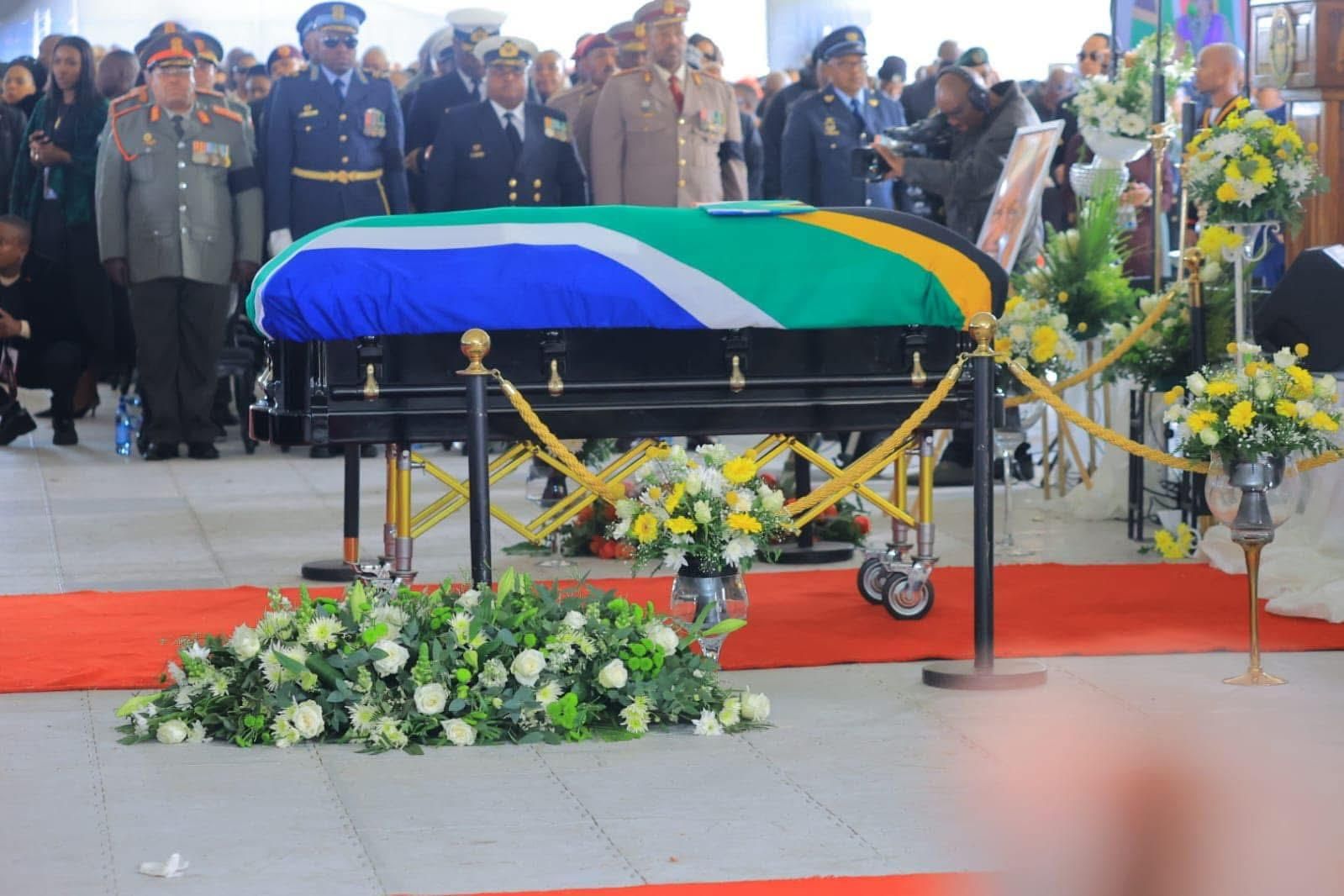 ‘Papa, it's now your time to rest’: David Mabuza’s daughter pays ...