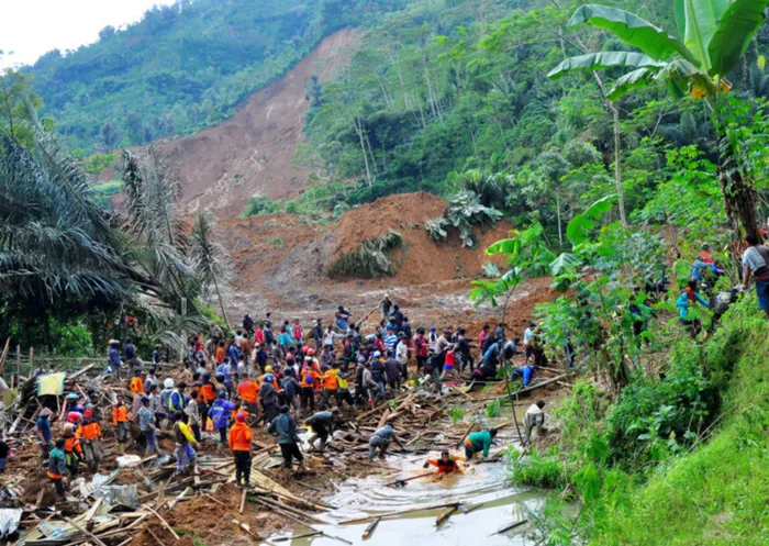 18 killed in Indonesian landslide