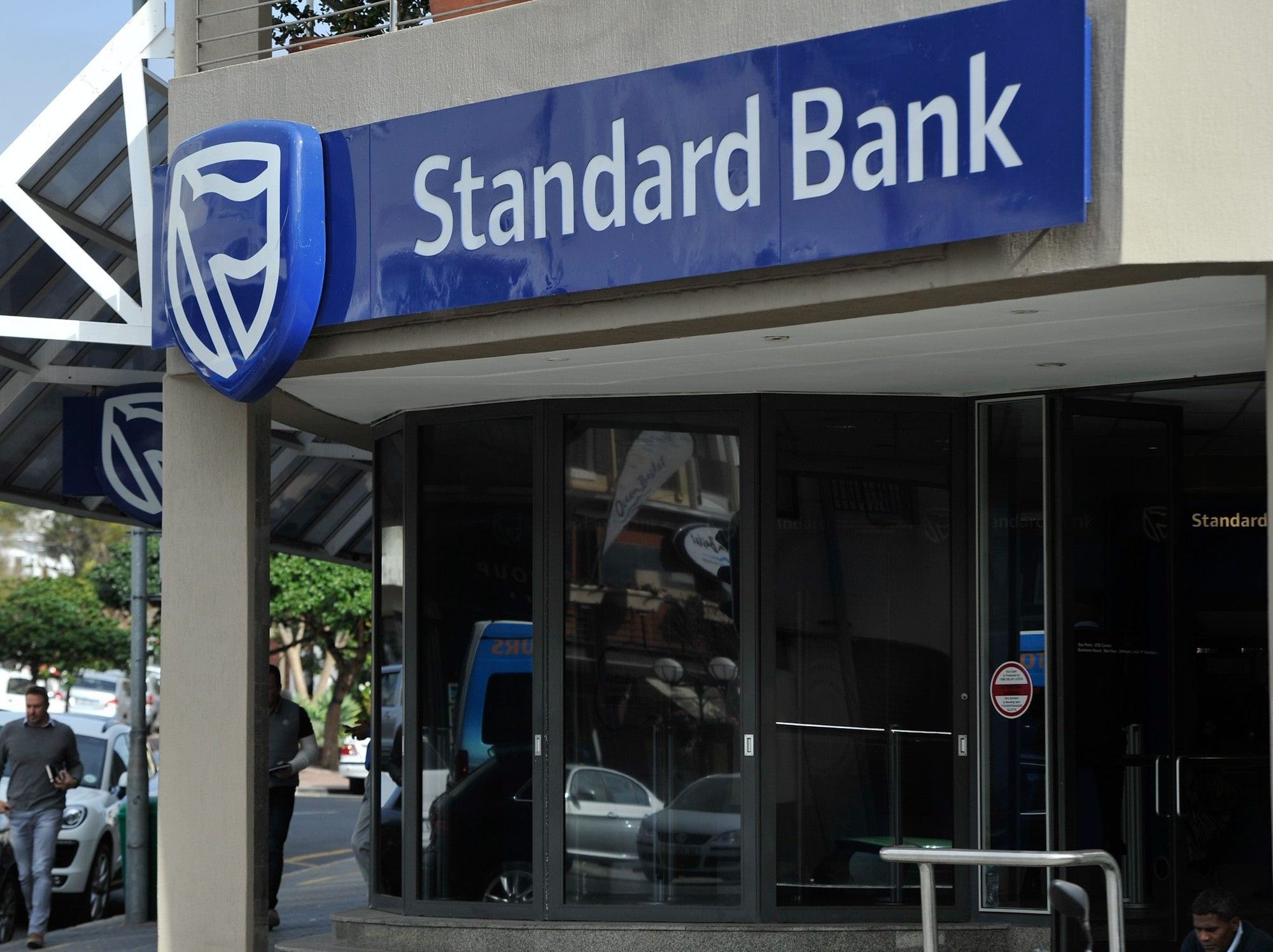 Standard Bank appoints an acting CEO in Mozambique following fraud ...
