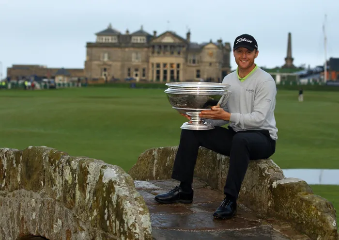 Hoey wins Dunhill title