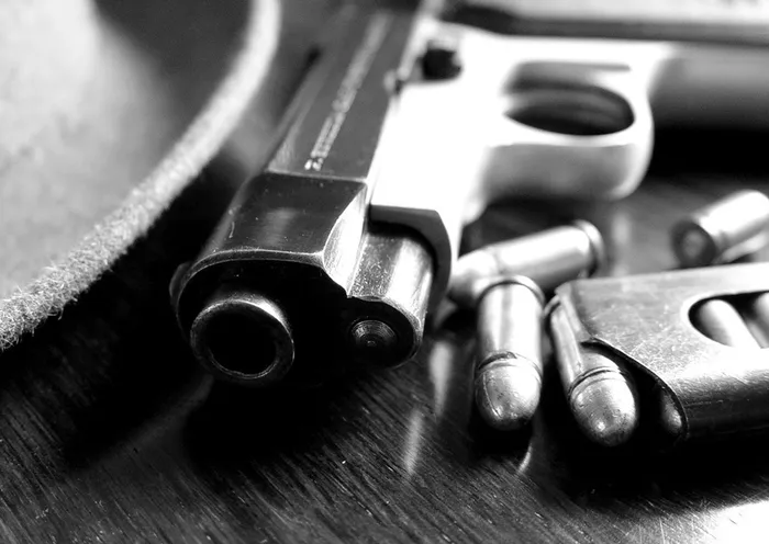 Robbers killed, cop hurt in shootout