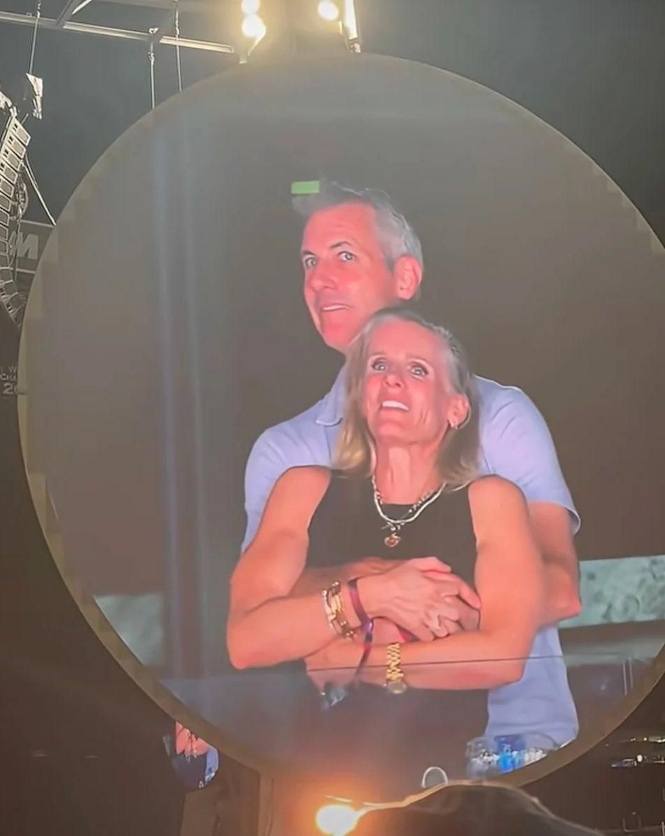 Concert cuddle catastrophe: CEO’s viral kiss cam gaffe sparks meme ...