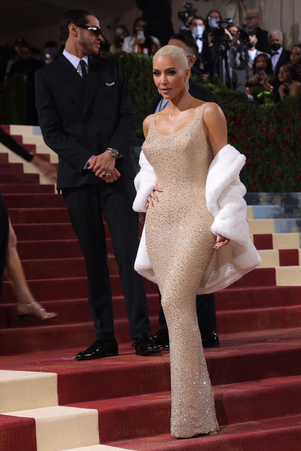 Kim Kardashian received a fake lock of Marilyn Monroe’s hair, says an ...