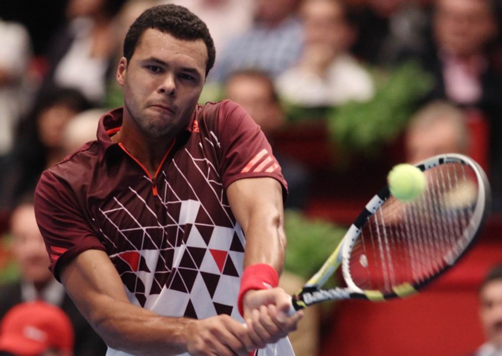 Tsonga hits back to win Vienna title