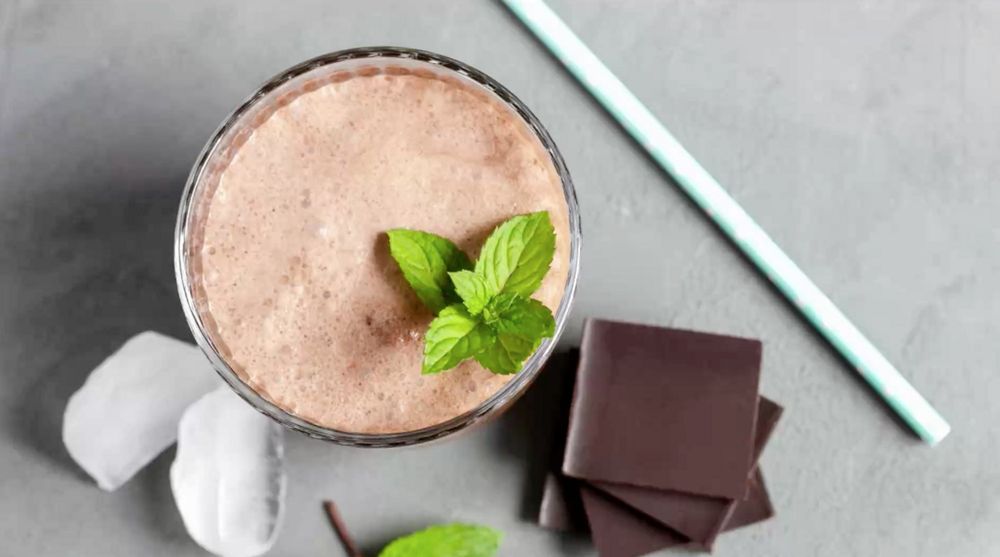 DIY Detox Tonics: Mint Choc-Chip Smoothie