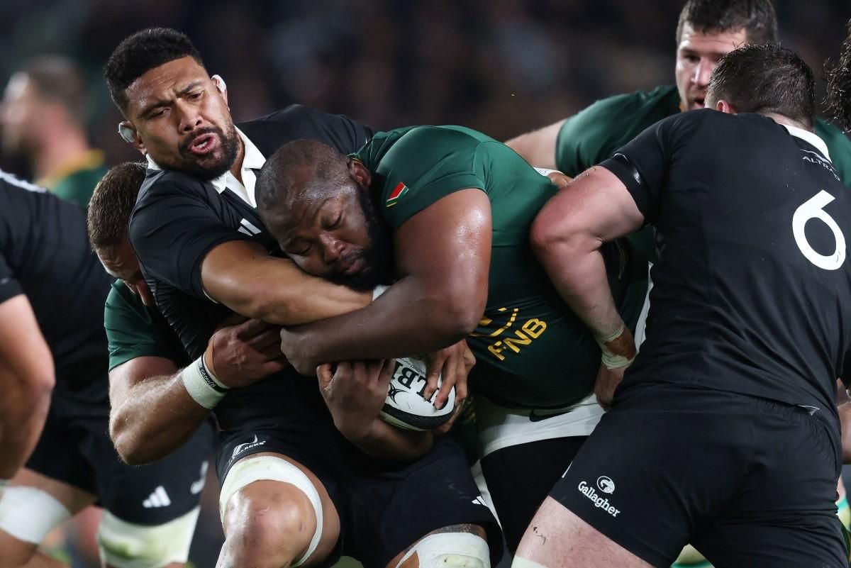 Blundering Springboks fight bravely but All Blacks’ Eden Park hoodoo ...