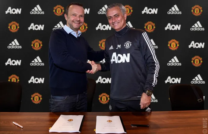 Man United fans’ banner: Ed Woodward a specialist in failure